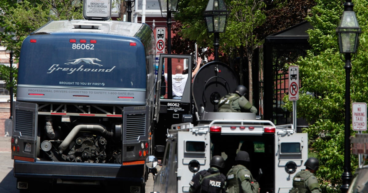 Standoff ends in N.H. bus bomb threat