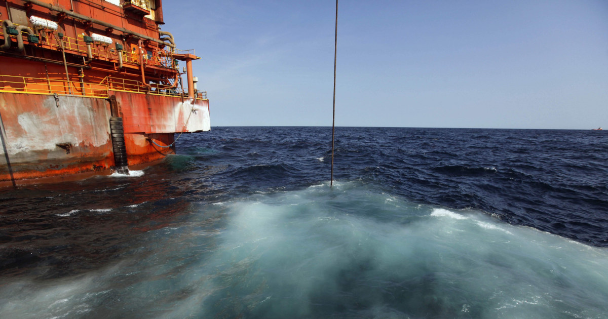 BP working to formulate new approach to spill