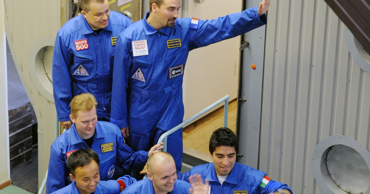 Scientists begin Mars mission simulation