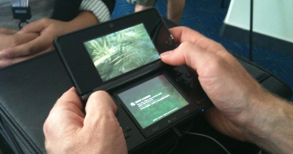 Nintendo introduces 3-D game machine