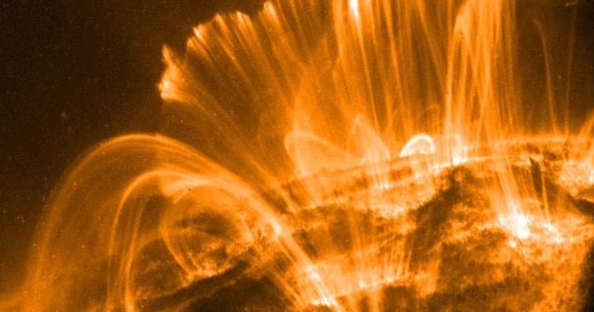 Sun's strange behavior baffles astronomers