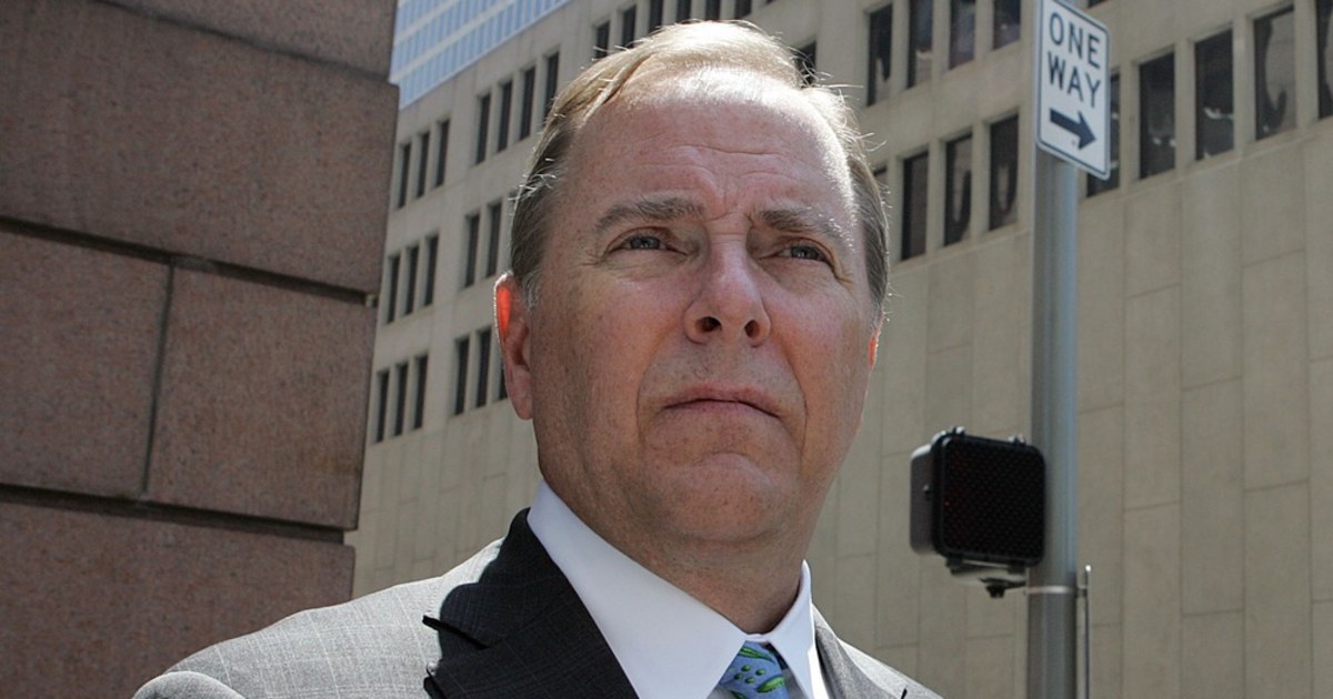 Top court sides with ex-Enron CEO Skilling