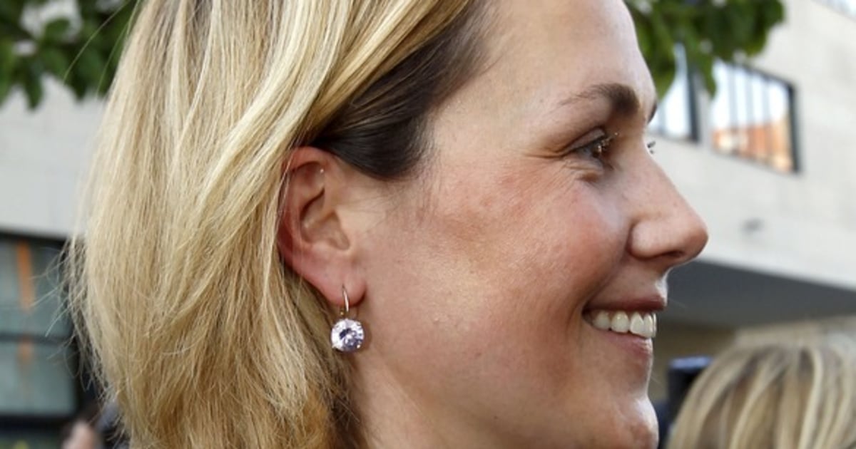 Tattooed German first lady turns heads