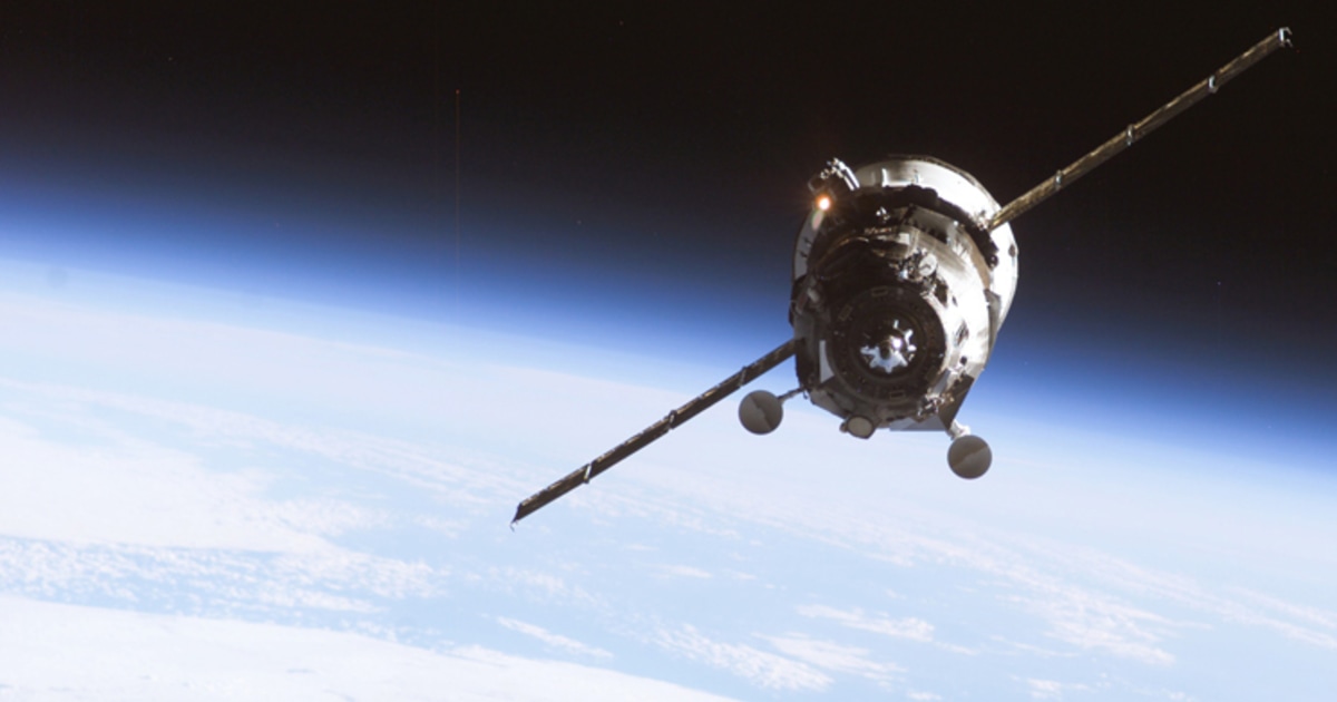 Successful second try at space station docking