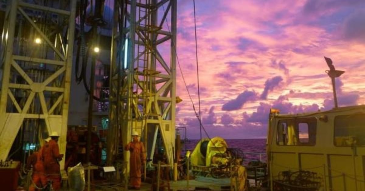 Scientists drill into 20,000-year-old underwater coral reef
