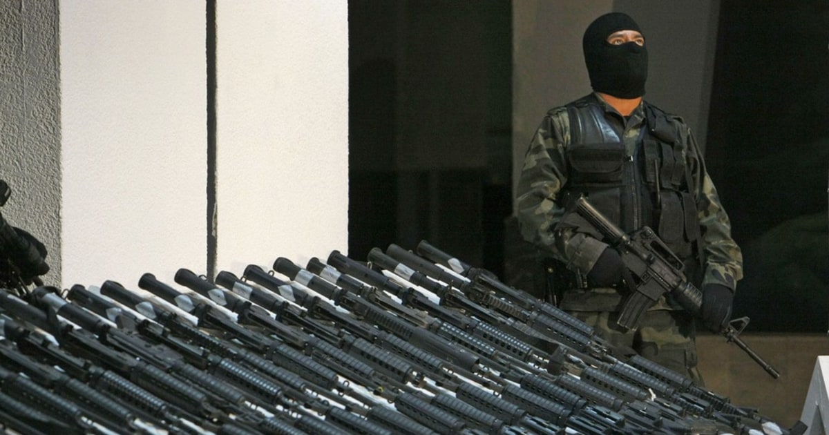 U.S. bid to stem flow of weapons to Mexico cartels misfires