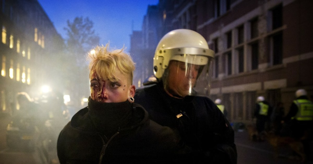 Violent protests after Dutch outlaw squatting