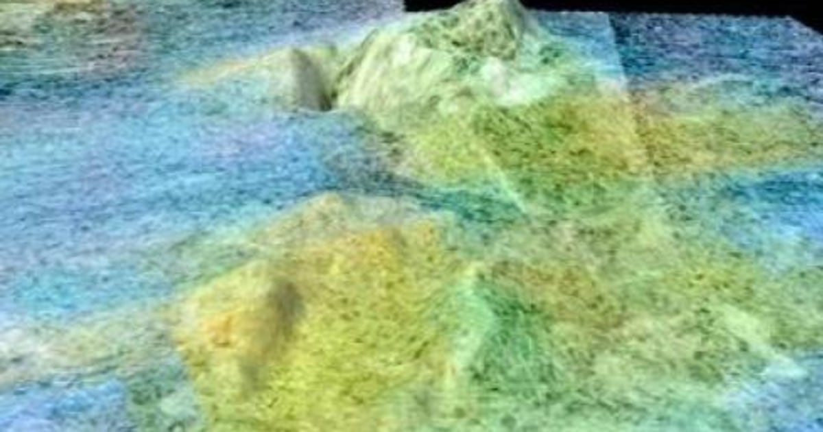 Possible ice volcano spied on giant Saturn moon