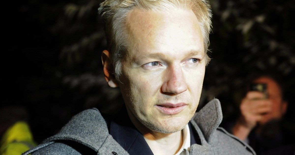 Swedish police report details case against Assange