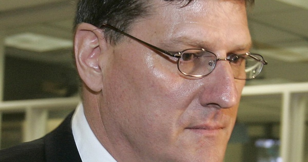 Ex-UN arms inspector convicted in online sex case