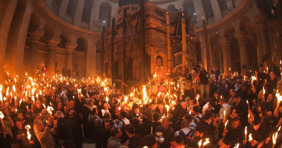 Thousands mark holy fire rite in Jerusalem church