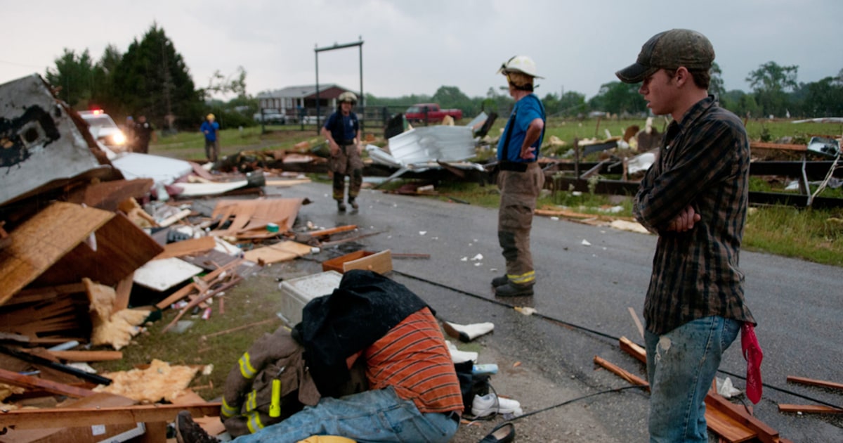 Tornado slams east Texas; 100 homes damaged