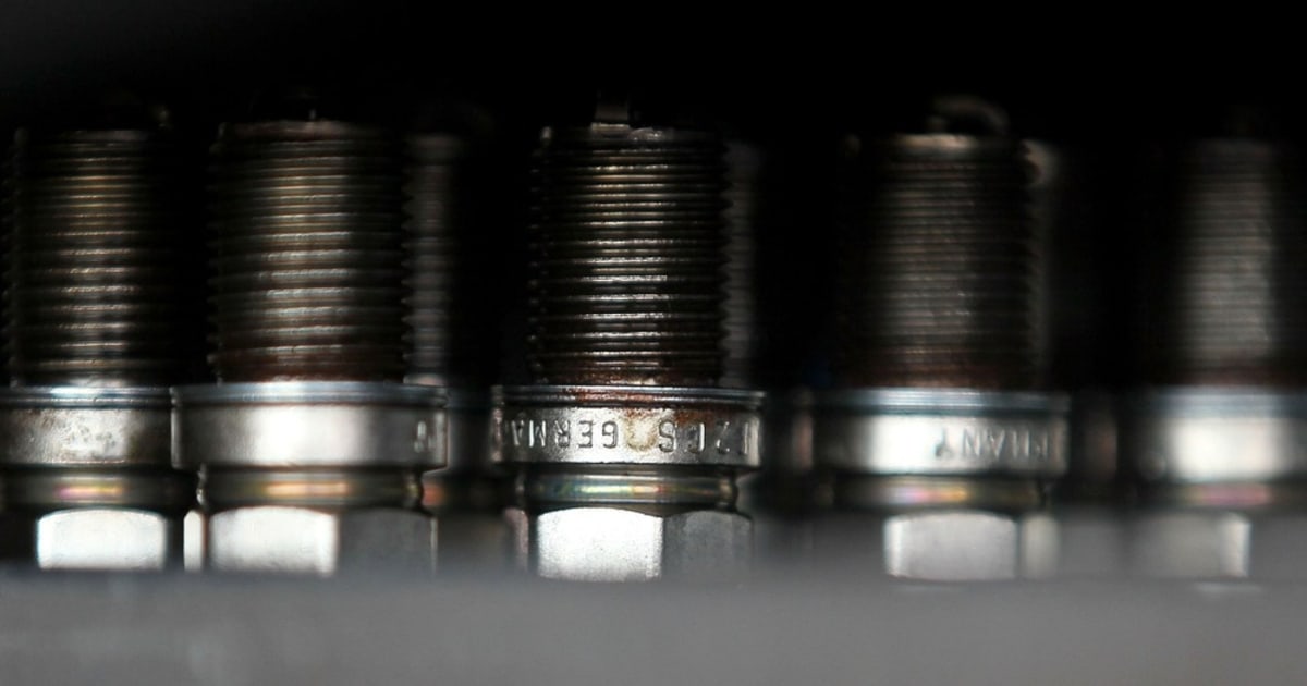 5 reasons why your 'check engine' light might be on