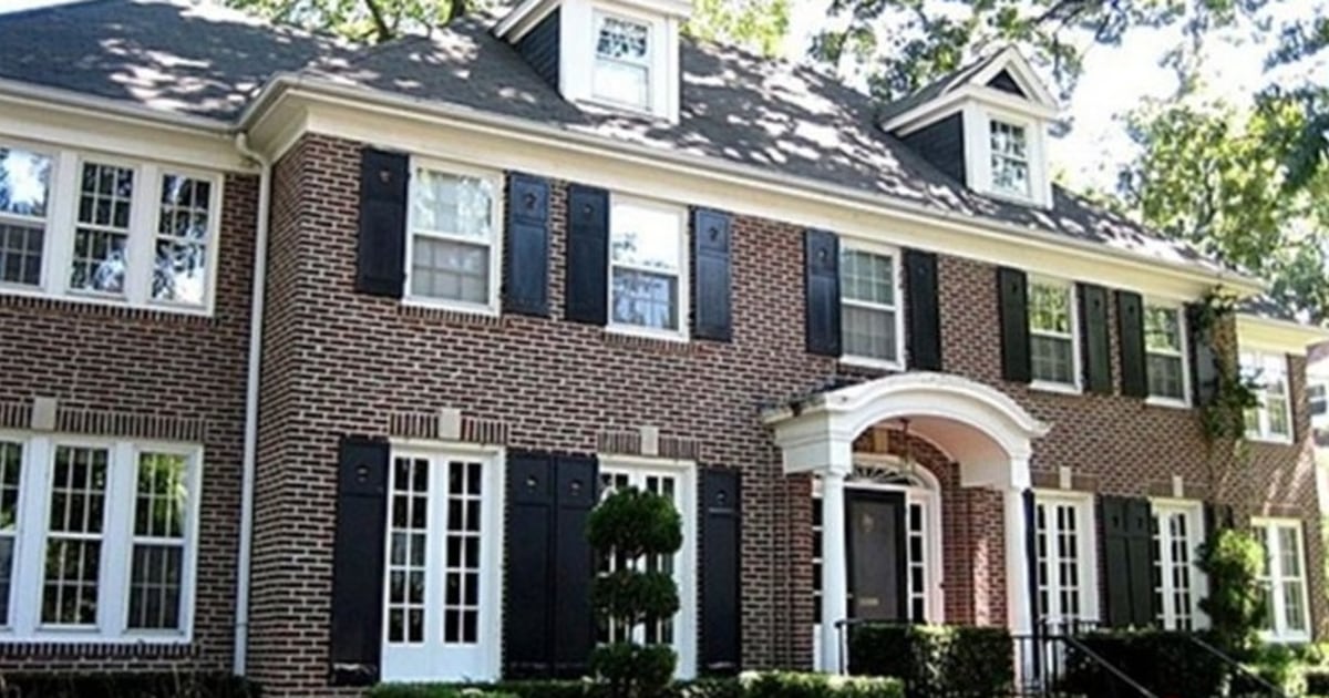 'Home Alone' house in Chicago suburb on sale