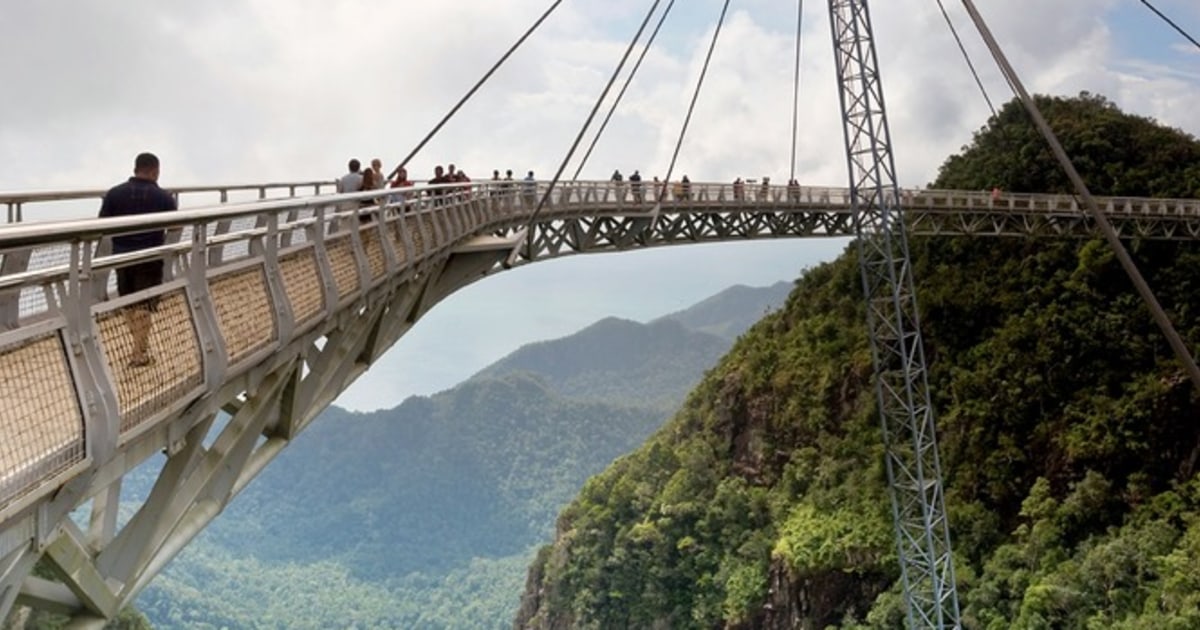 Stroll the world's most dazzling pedestrian bridges