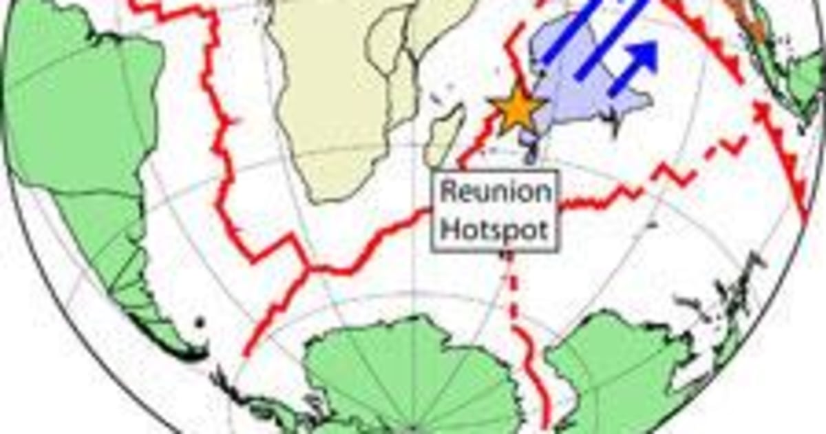 Plume of hot rock blamed for colliding continents