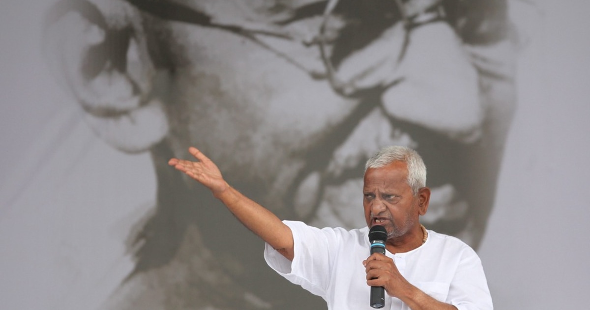 Fasting India activist spurs anti-corruption protest