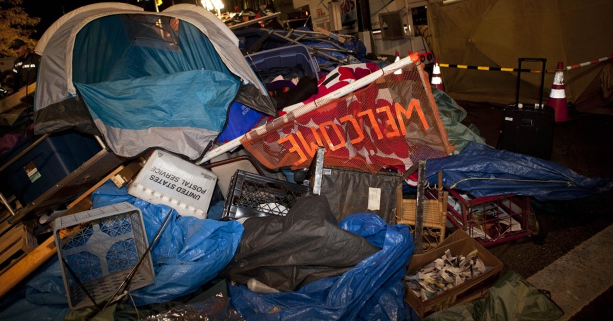 Protesters in, tents out at NYC 'Occupy' park