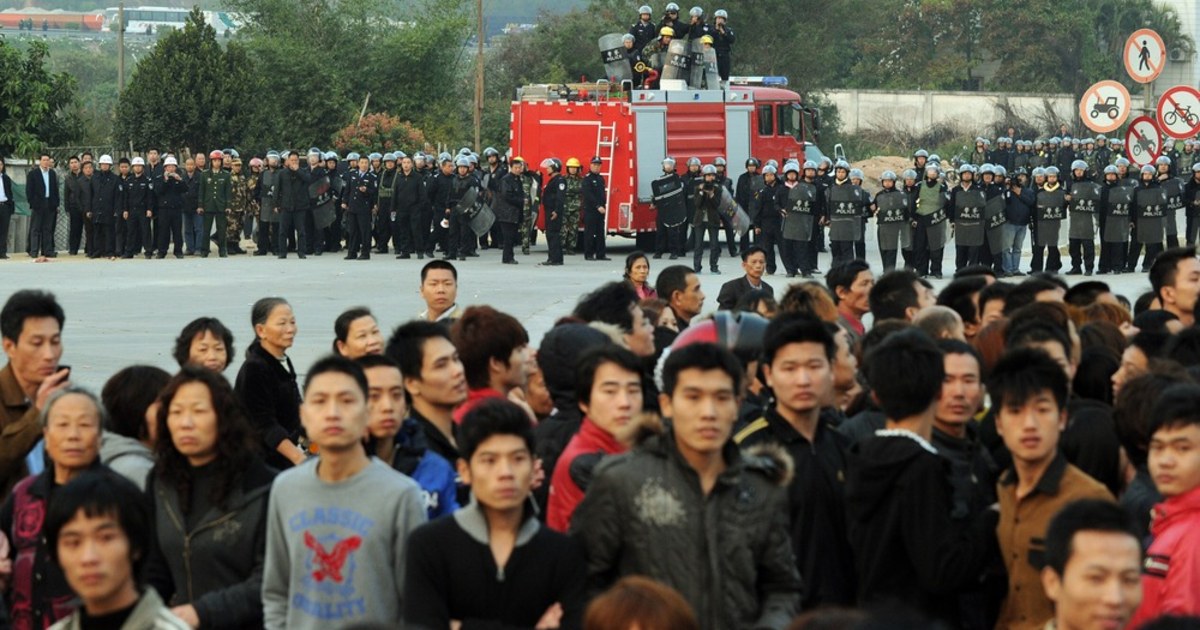Chinese cops clash with green protesters