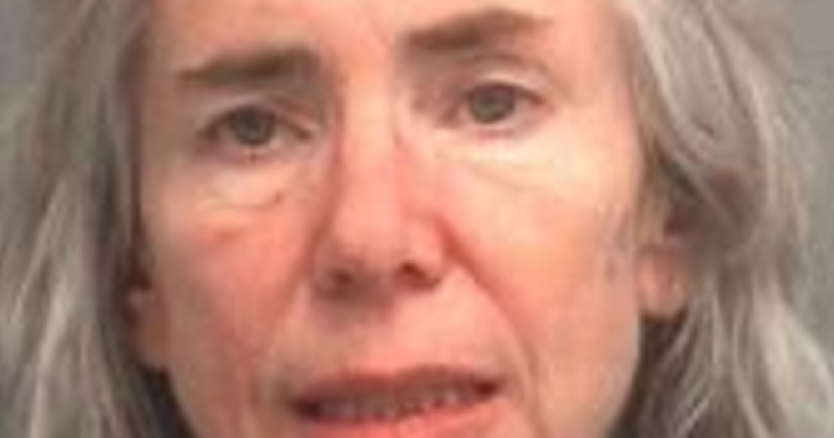 Cops: 'Judge Judy' sparks 'mad' hammer attack