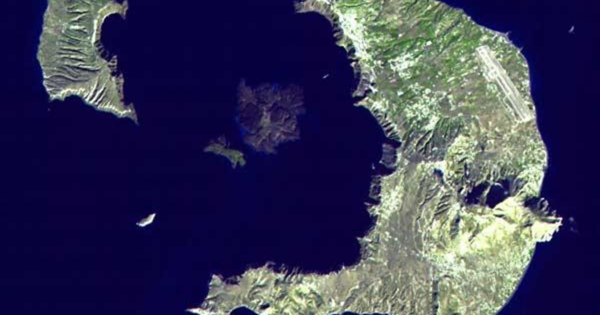 Volcano behind Atlantis legend re-awakens