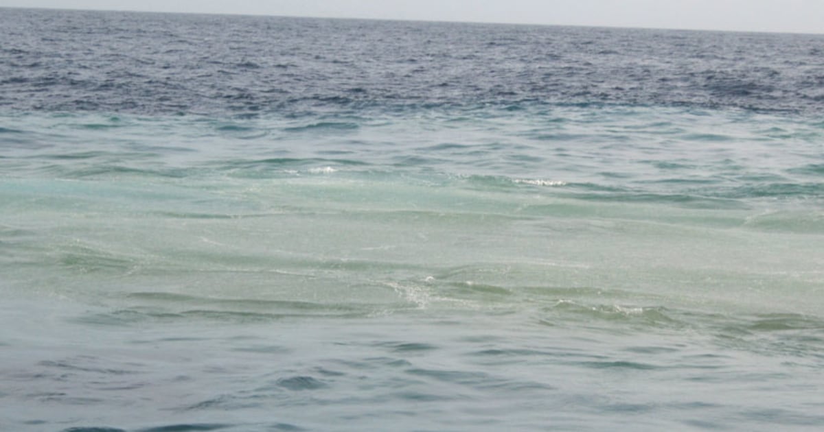 Underwater volcano erupts in pulses