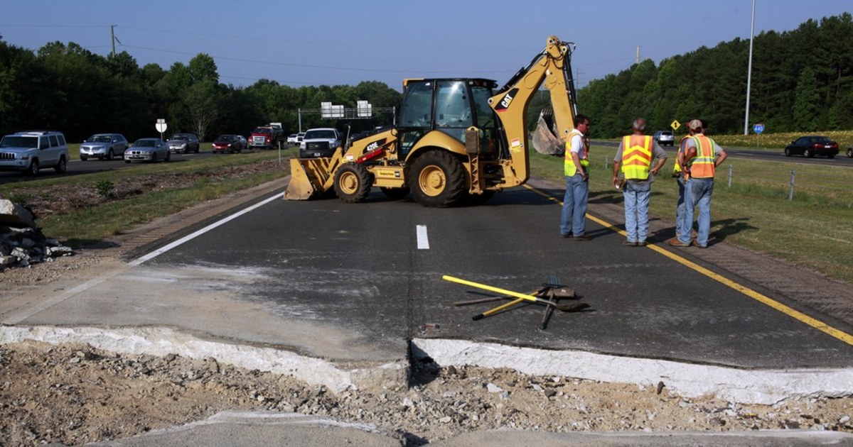 Melting asphalt, kinking rail tracks: Weather extremes buckle US ...