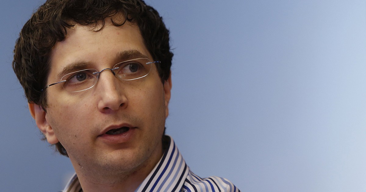 Def Con hackers go mainstream but still love to party