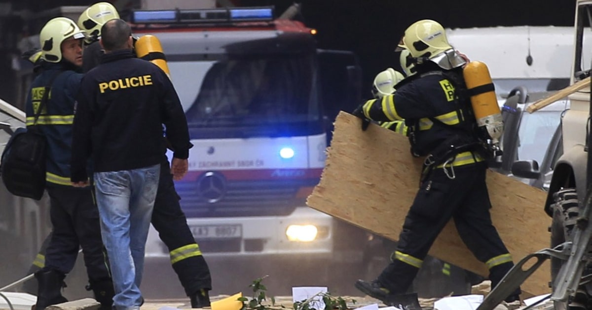 Explosion rocks Prague, injuring 40
