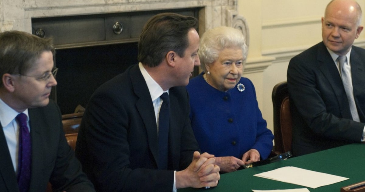 Queen sits with British PM at Cabinet meeting