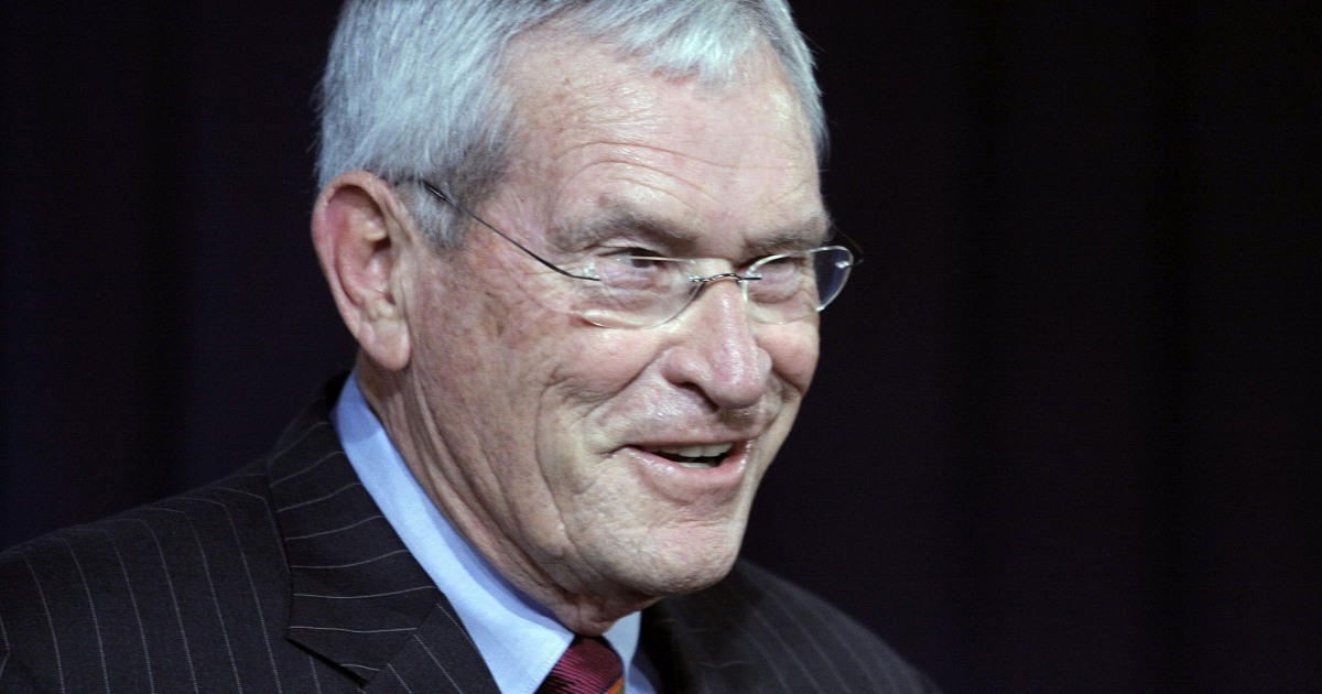 Whitacre named GM's permanent CEO