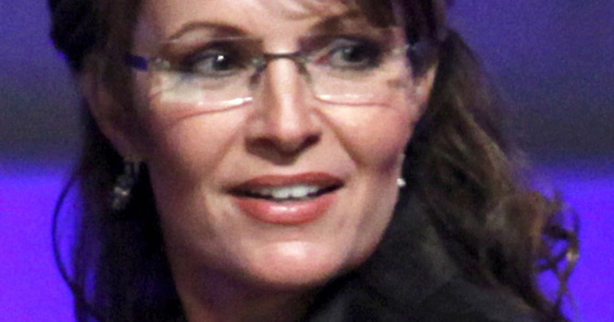 Palin reimburses Alaska for 9 family trips