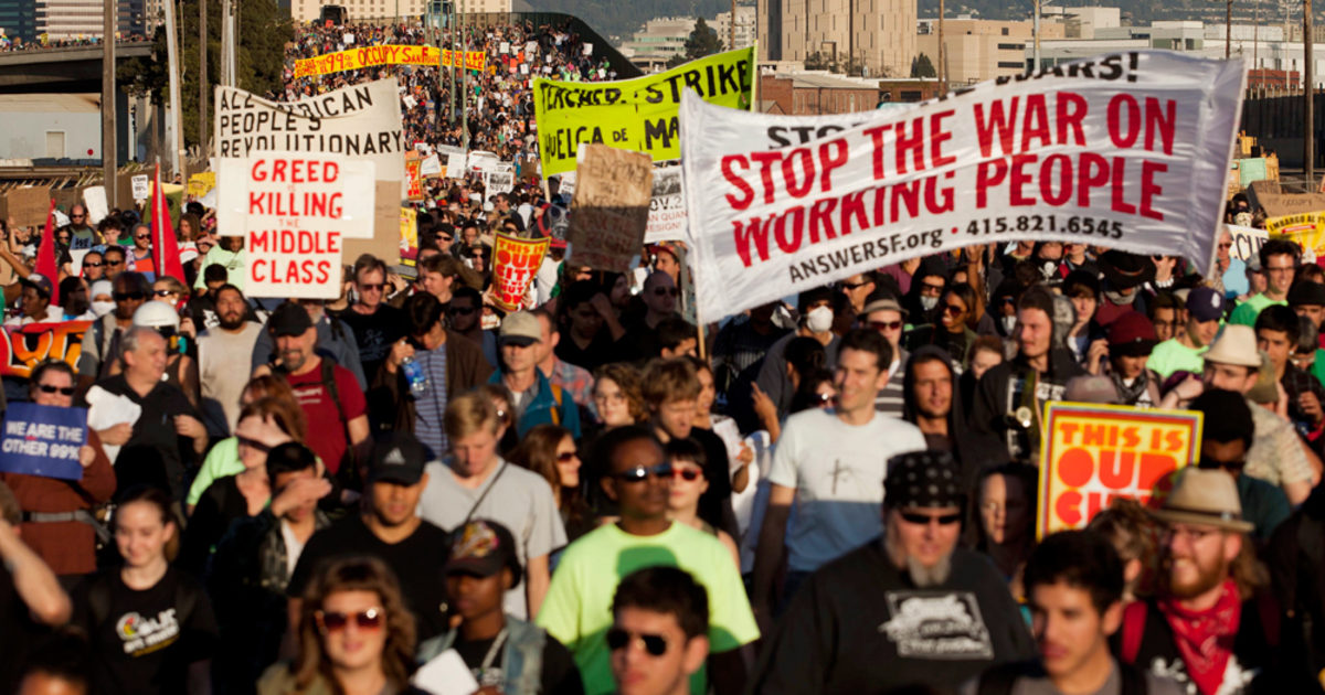 Occupy Oakland protesters shut port, disrupt banks