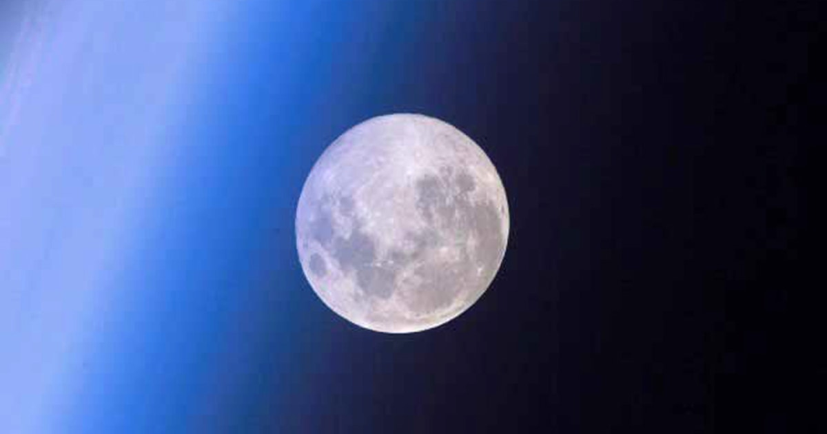 Saturday night special: Biggest full moon of '09