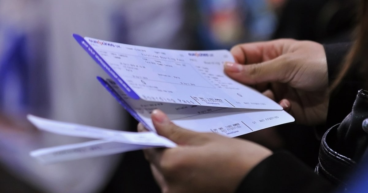 Going paperless: Tech-savvy air travelers on board