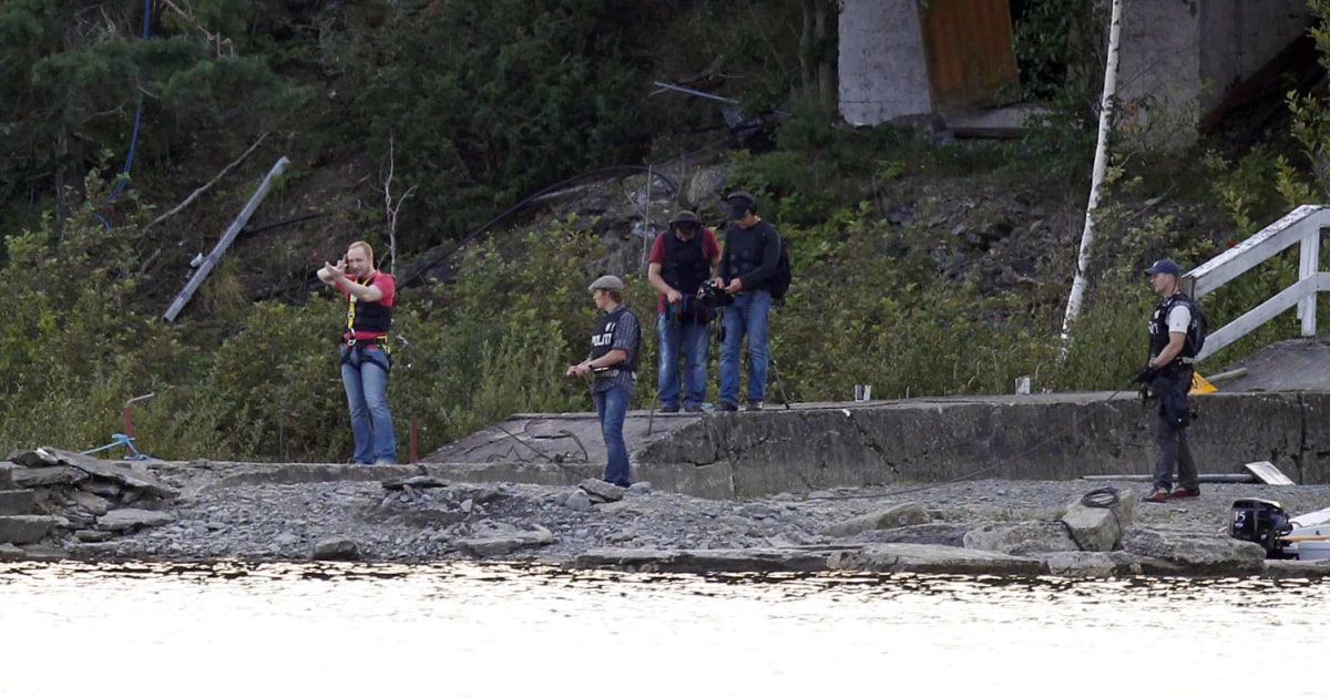 Report: Teens threw stones at Norway mass killer