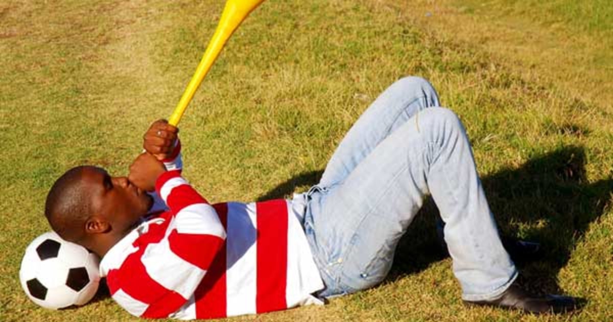 Devuvuzelator squelches the vuvuzela