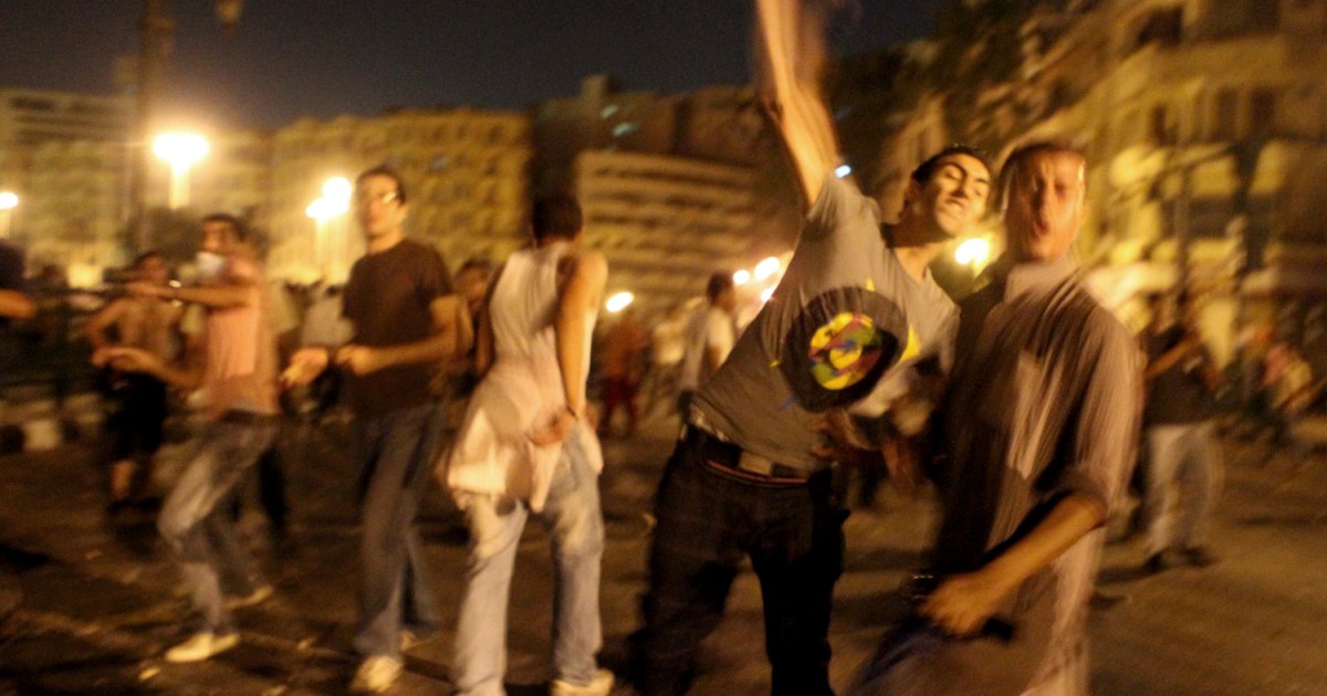 Egyptian protesters, police clash in Cairo