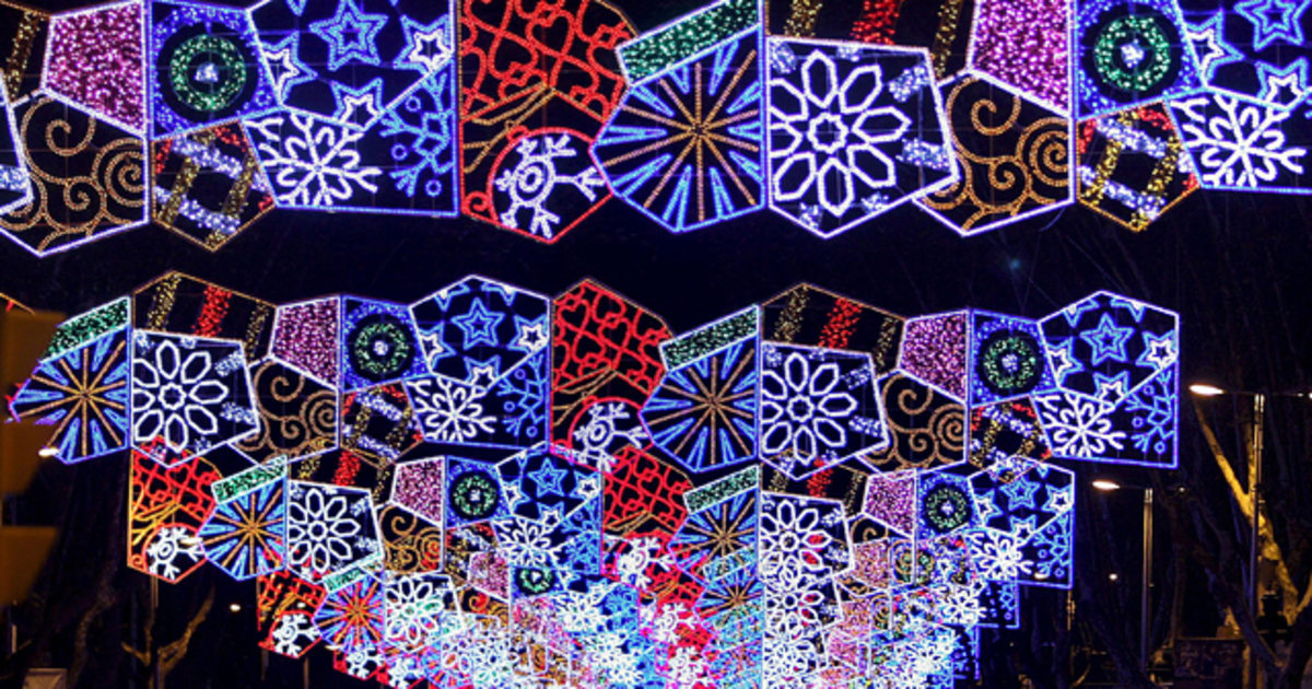 Holiday lights around the world
