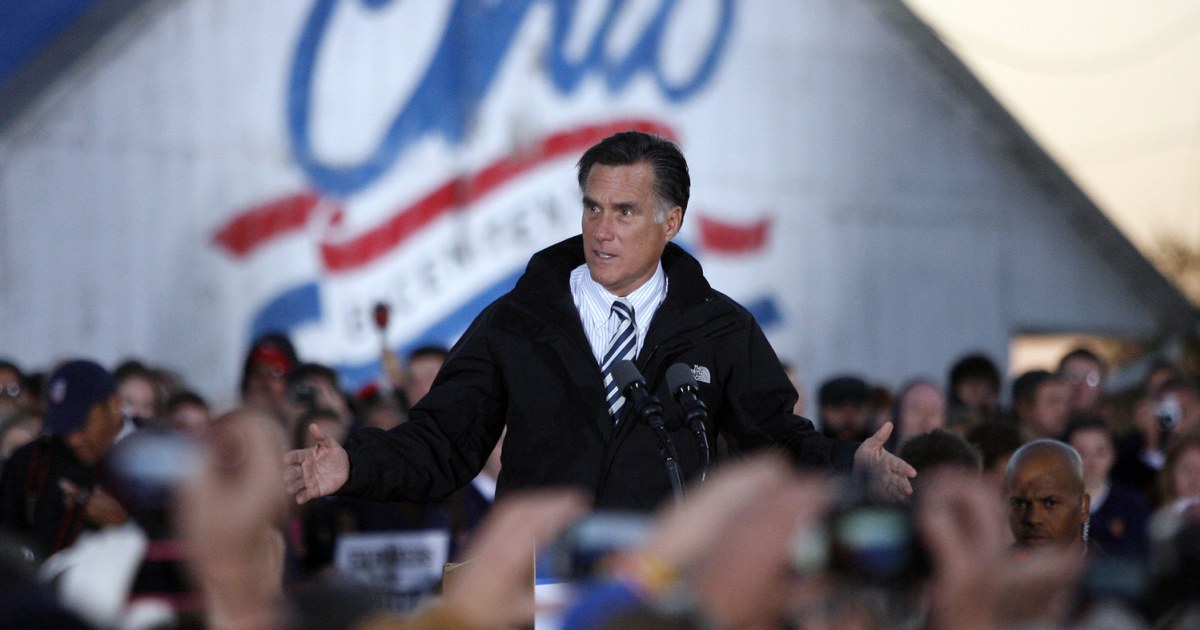 Poll: Romney gains in key swing states