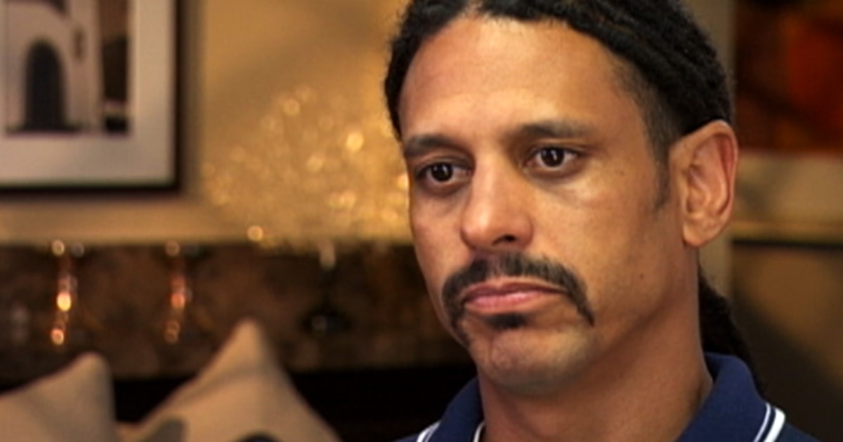 Ray Smith reunites with mother, sisters