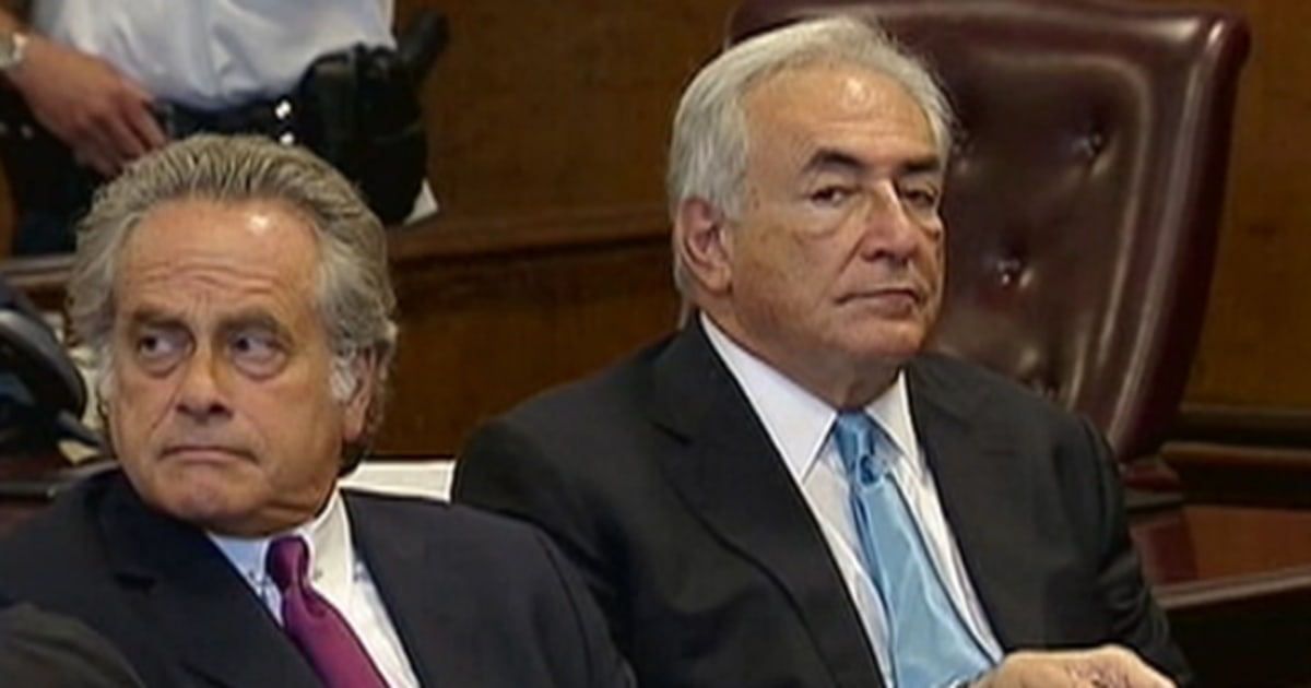Prosecutors ask judge to drop charges against Strauss-Kahn