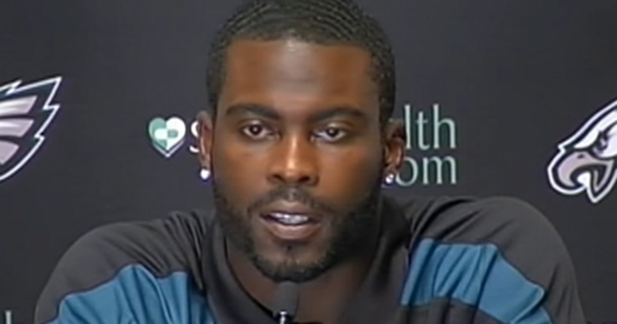 Vick signs lucrative contract with Eagles