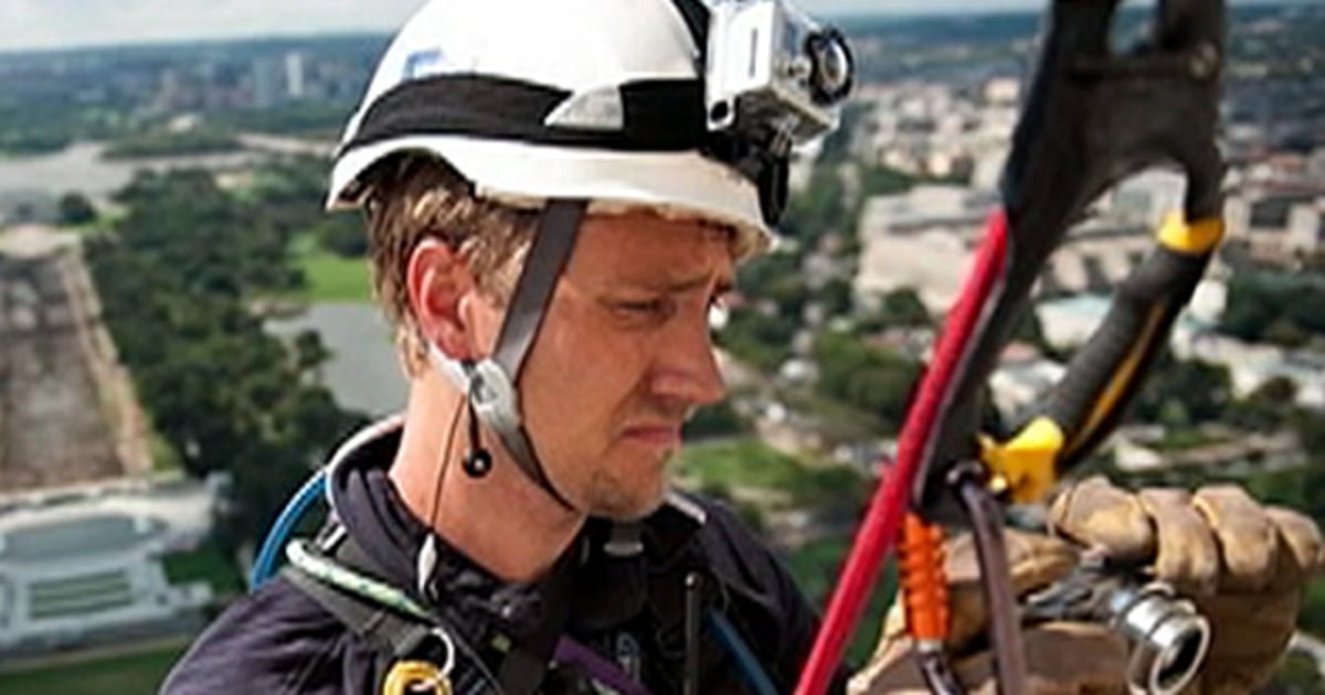 New photos of Washington Monument rappelling team