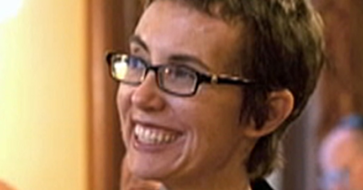 In new book, Giffords reflects on shooting
