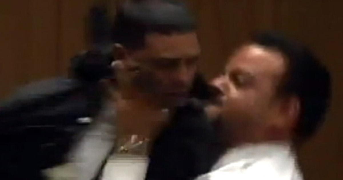 Brawl breaks out in Mass. courtroom