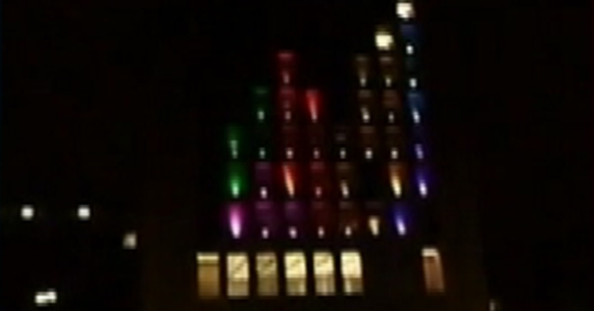Students play Tetris on MIT building