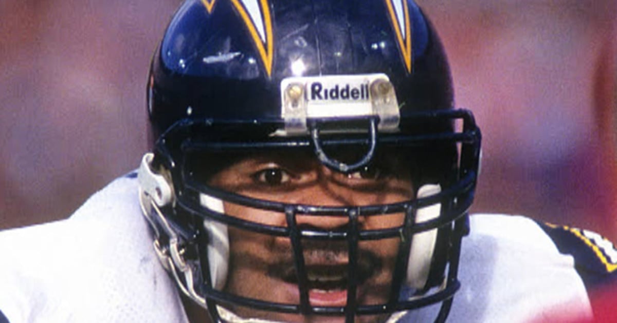 Retired NFL star Seau dies