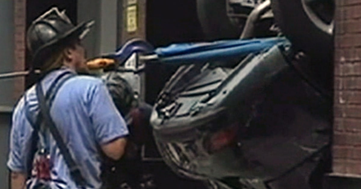 Car falls down five-story elevator shaft