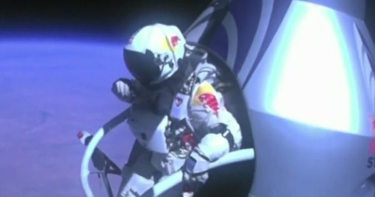 Fearless Felix jumps from edge of space